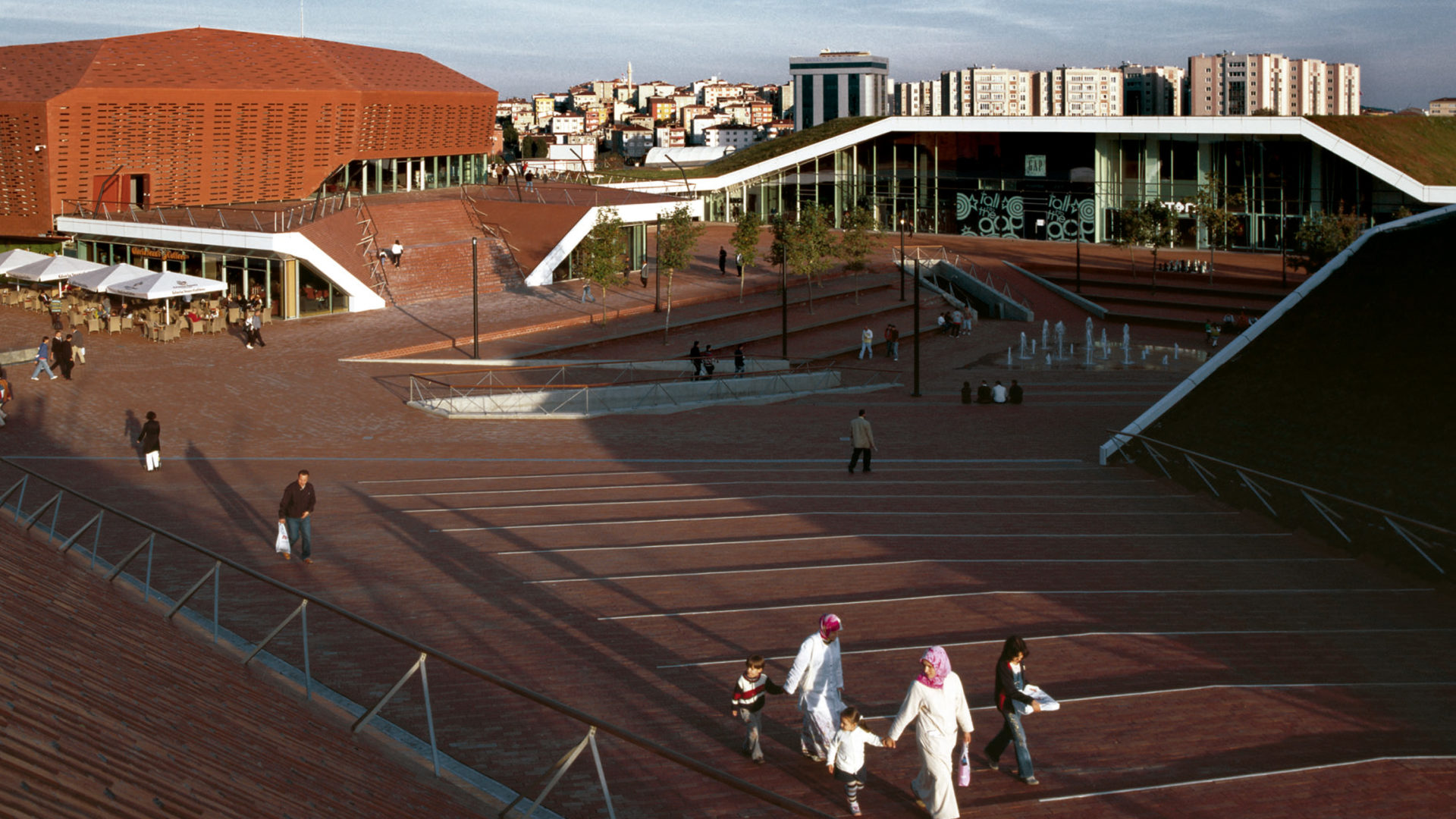 Meydan-–-Umraniye-Mall-Istanbul - WikiArquitectura